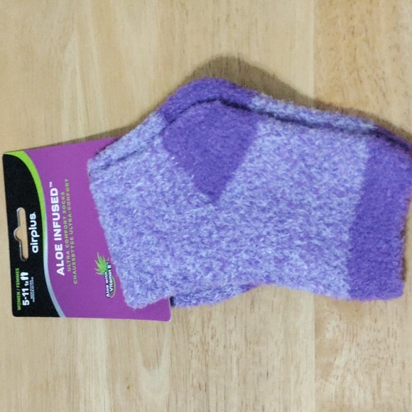 Airplus | Accessories | Airplus Aloe Infused Comfort Socks | Poshmark